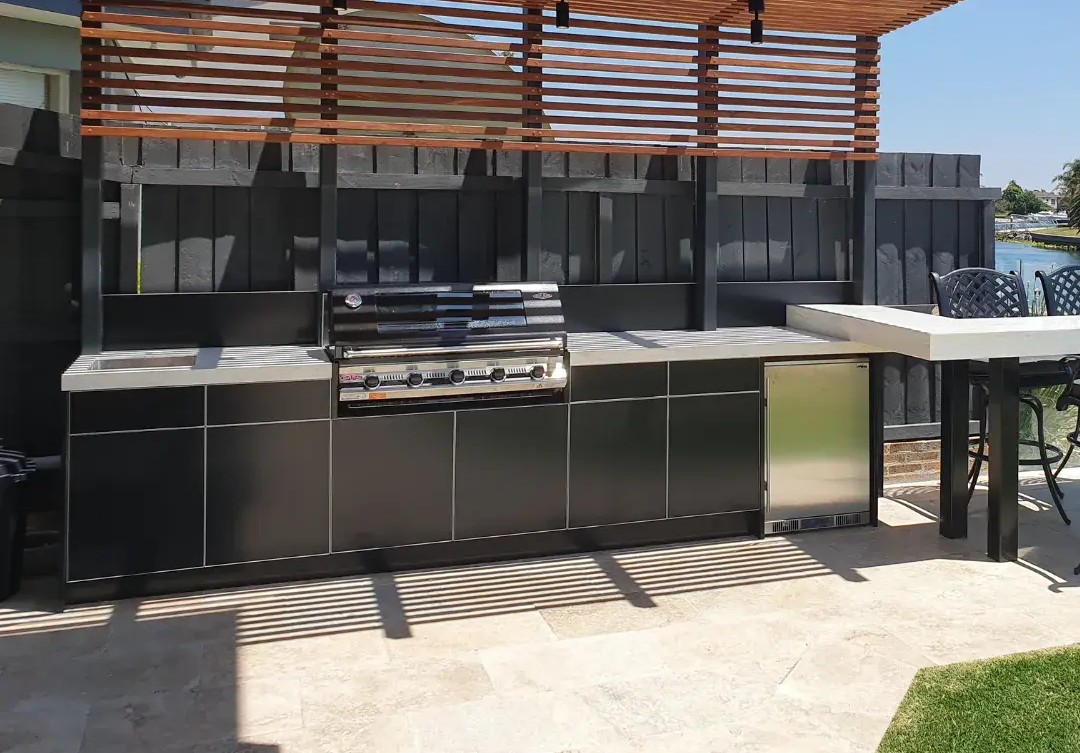 Professional Outdoor Kitchen Systems - Call Now