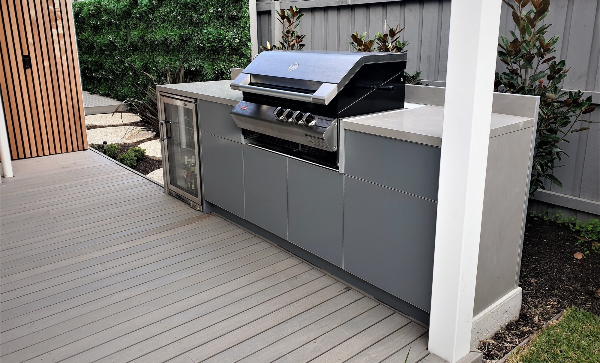 Professional Outdoor Kitchen Systems - Call Now